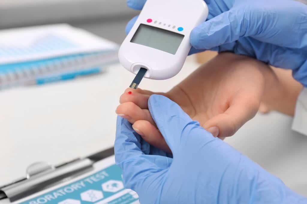 Hyperosmolar Hyperglycemic Syndrome: How Is It Different From DKA ...